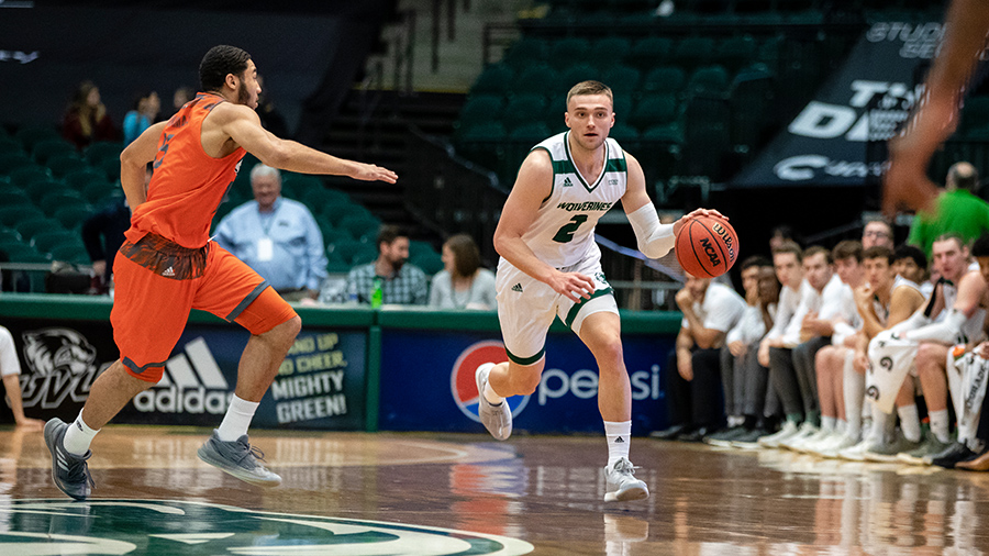 UVU Wins 22nd Straight At Home With Win Over UTRGV - KSL Sports