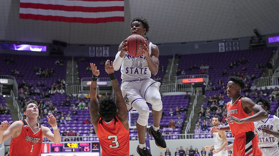 Wildcats Win Big With Mitchell, Jazz Teammates In Attendance