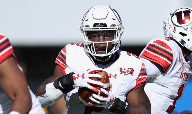 Utah RB Zack Moss Named Semifinalist For Doak Walker Award