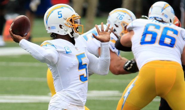 Report: Chargers Team Doctor Accidentally Punctured QB Tyrod Taylor's Lung Report: Chargers Team Doctor Accidentally Punctured QB Tyrod Taylor's Lung