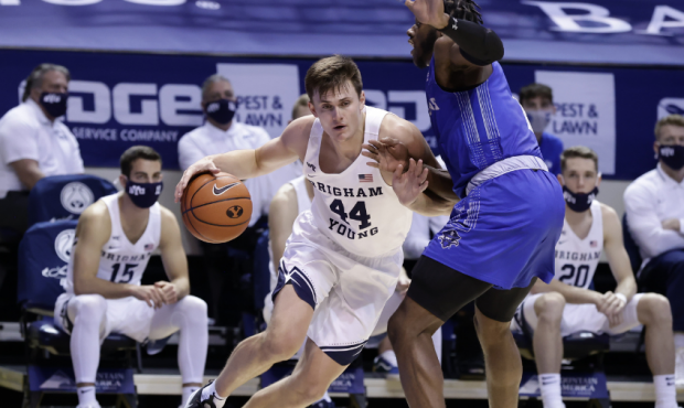 BYU Basketball Navigates Frustrating New Orleans With Victory, Improves ...