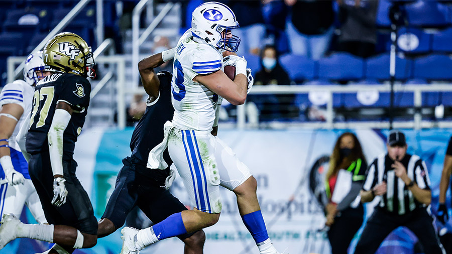 BYU QB Zach Wilson Hits Isaac Rex For Second Time In First Half Of Boca ...