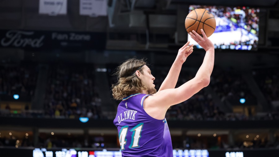 Jazz's Olynyk Hits Three To Open Season Finale Against Lakers