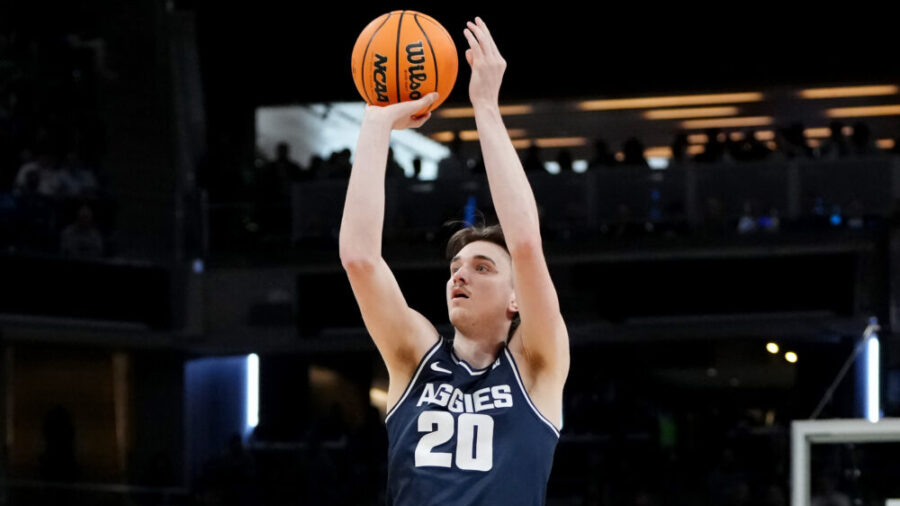 Former Utah State Center Isaac Johnson Committs To Hawaii